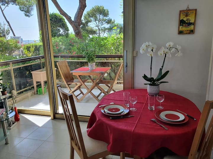 Cannes Bord De Mer, Parking Prive - Théoule-sur-Mer