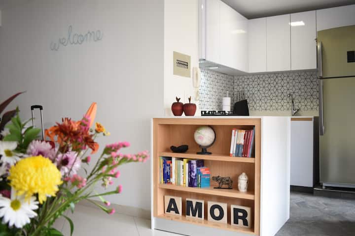 ¡Hospédate Sin Preocupaciones! Apto Muy Central - Bogotá