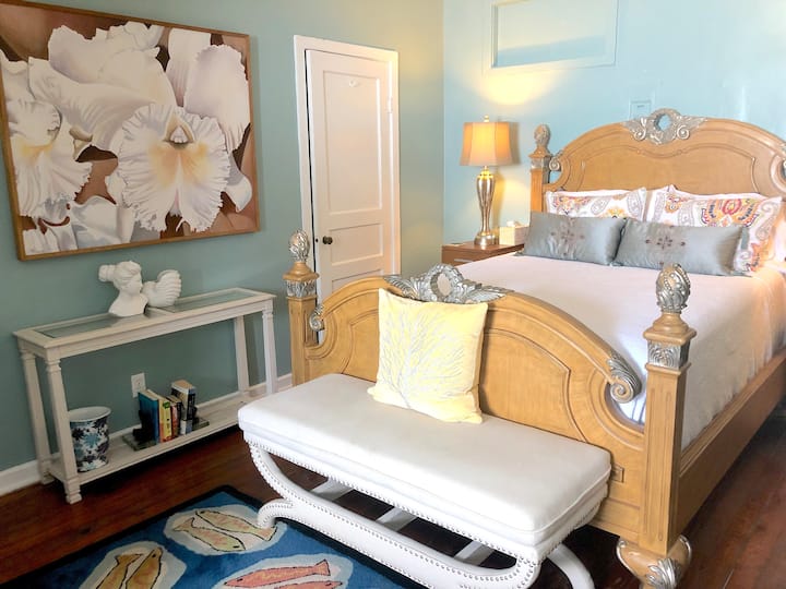 Cheerful, Walkable Downtown Marina/theaters/parks - Sarasota, FL