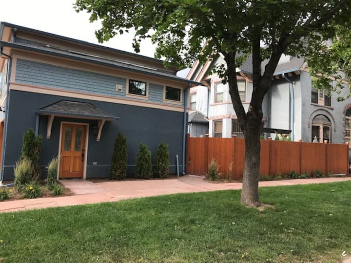 Historic Leneve Foster Carriage House - Denver