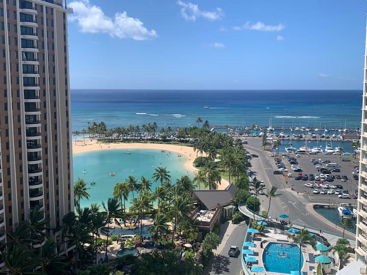 Ilikai Ocean View 1 Bedroom Vintage Waikiki Condo - Kailua, HI