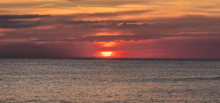 Sunset Beach Pad, On The Beach! - Panama City Beach, FL