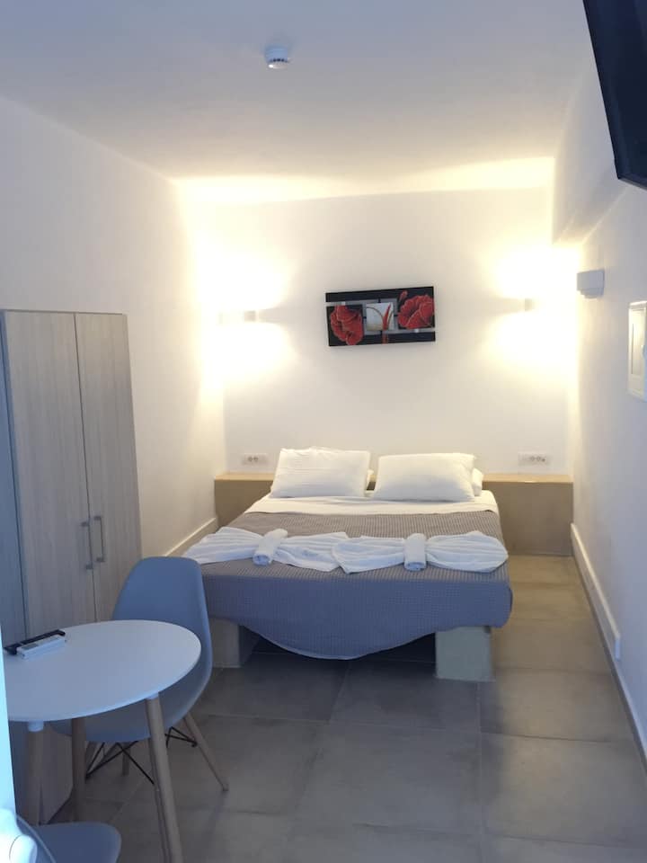 'Lb' Eco Low Budget Room - 聖托里尼