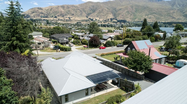 Great Holiday House Very Close To Town And Lake - Wanaka