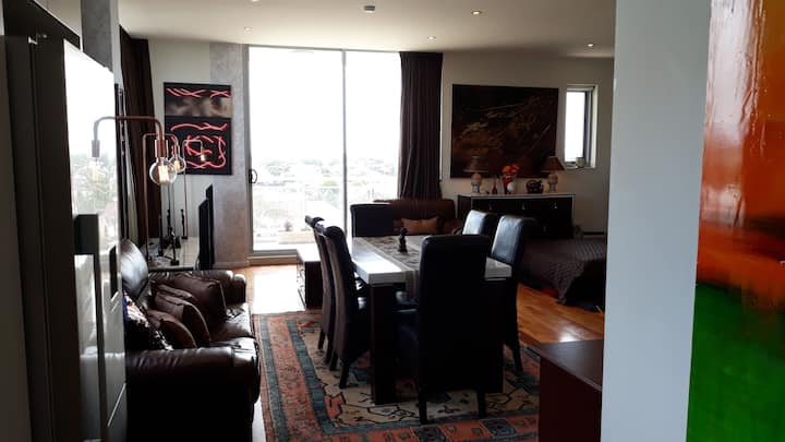 Small Penthouse 88m2 With View. - Randwick