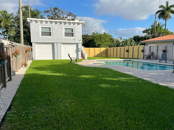 Tropical ! Pool Home - Fort Lauderdale, FL