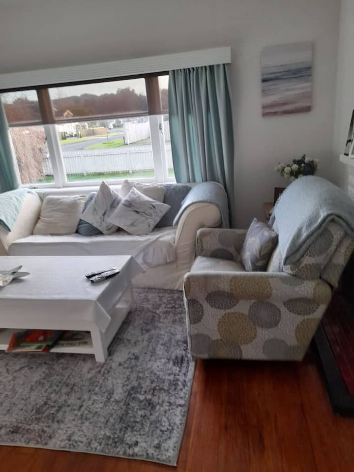 Beautiful 3 Bedroom Home In Sought After Location - Gisborne, New Zealand