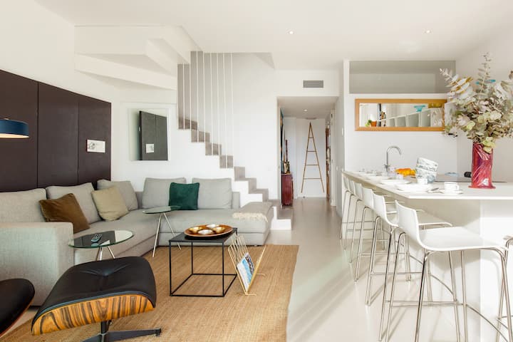 Serviced Penthouse Duplex With Sunny Terrace - Barcelona