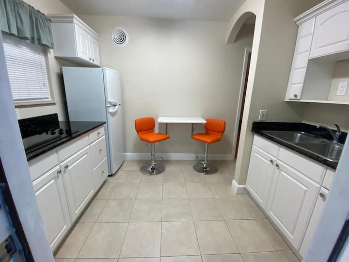 Peaceful And Attractive Guest House. - Boca Raton