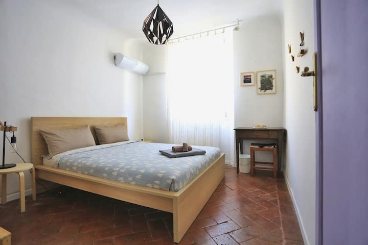 Bright And Sunny Room In The City Center - Florencia