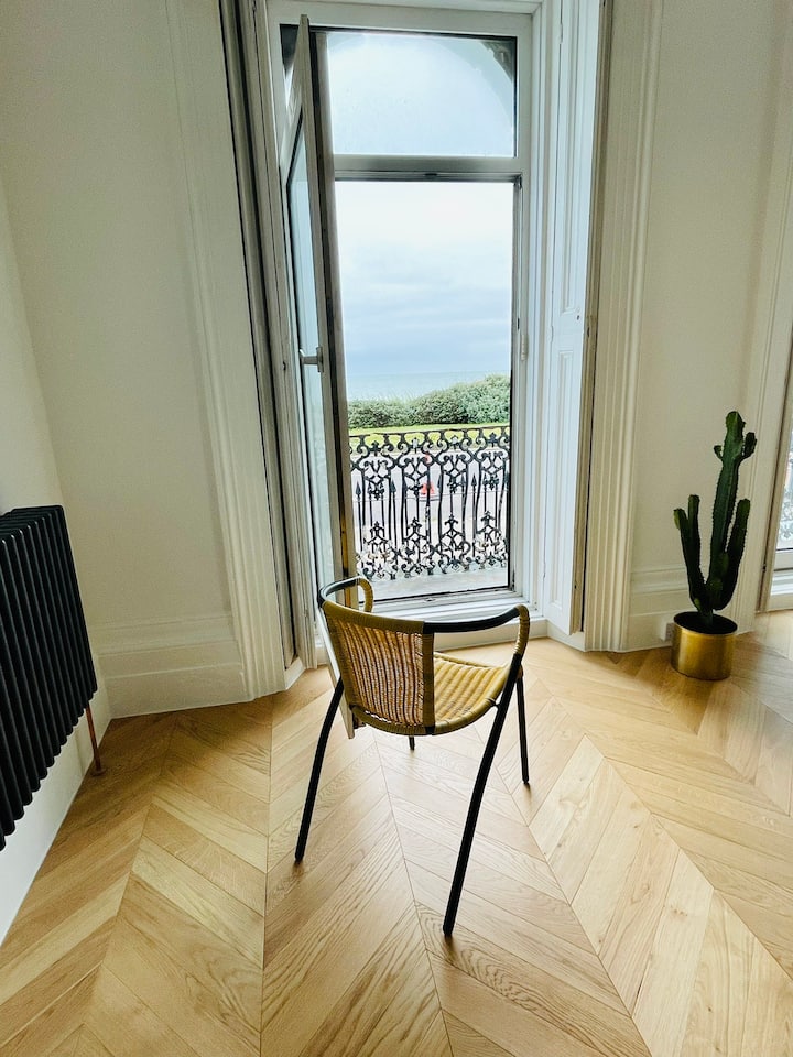 Beautiful Seafront Flat In St Leonard’s - Hastings