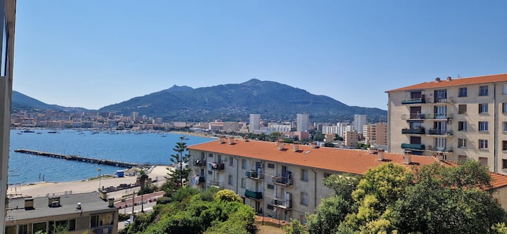 Appartement - Vue Mer à 2 Minutes De La Plage - Ajaccio