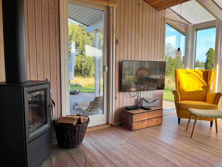 Hyggeligt Sommerhus Til Den Store Familie - Ebeltoft
