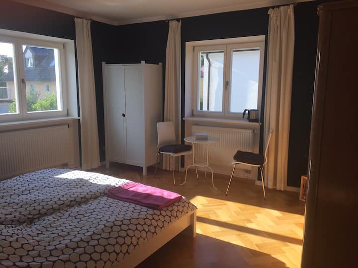Das Kleine Blaue - Privatzimmer Mit Eigenem Bad - Munich