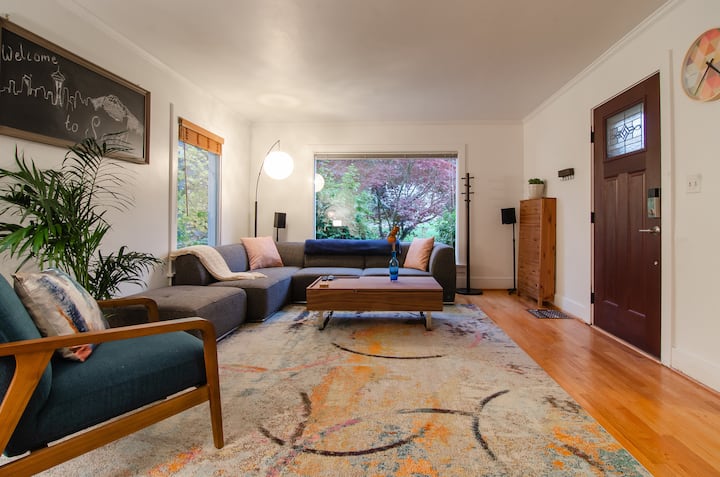 Cozy 3 Br Home In Quiet Area - Sunset Hill - Seattle
