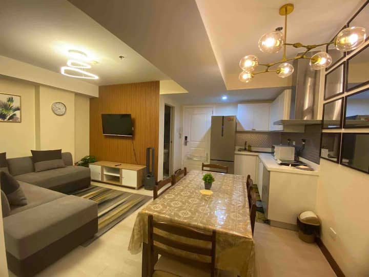 Azure Paranaque-near Airport-free Wifi & Parking - Parañaque
