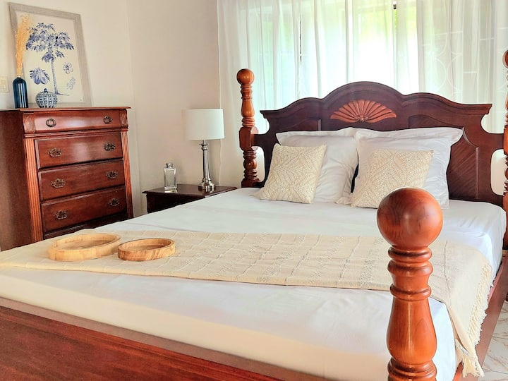 Happy Retreat Villa In Belmont - Jamaica - Cave