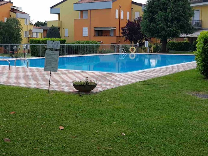 Sirmione - Con Piscina Fronte Lago - Sirmione