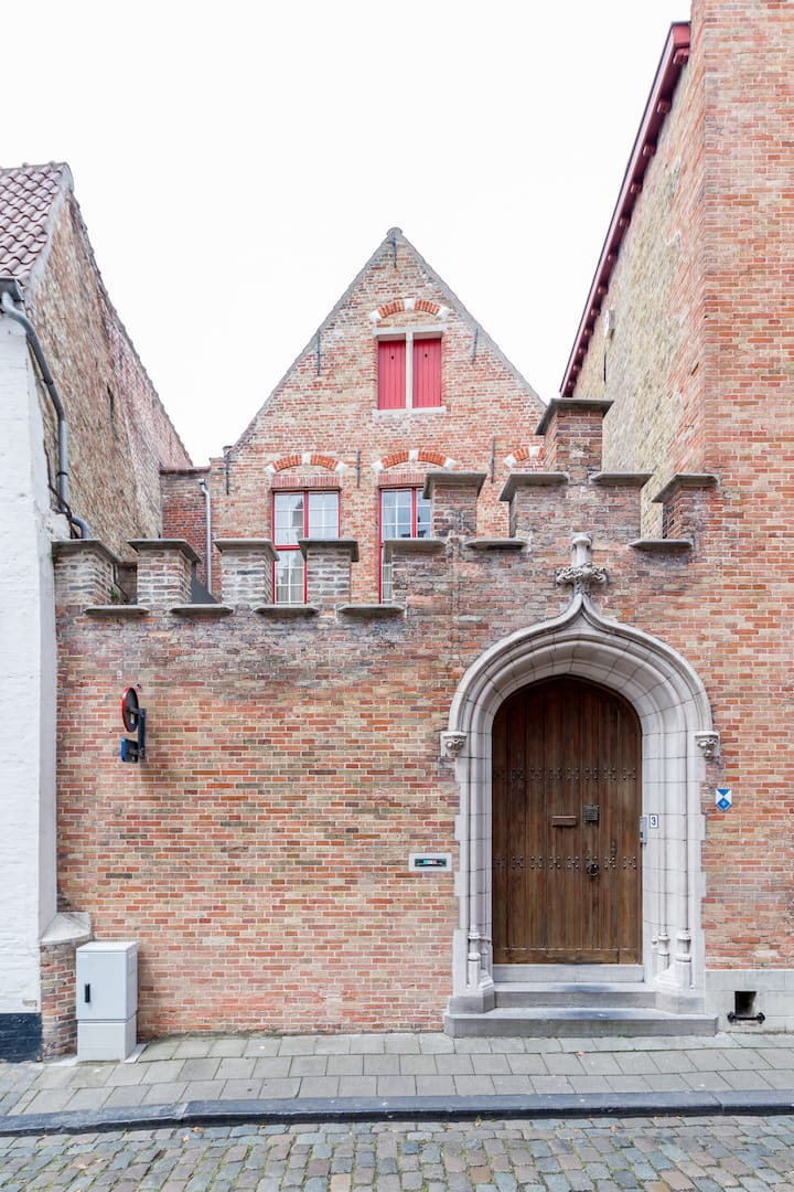 Room Of Puebla - Bruges