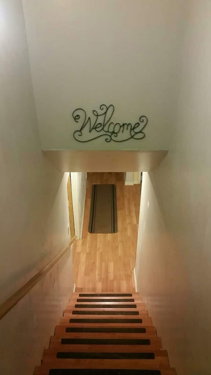 Cozy 3 Bedroom Basement Apartment Minutes From Fun - Broomfield, CO
