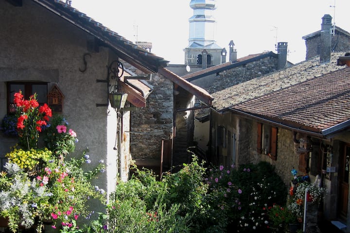 Farmhouse In Lakeside Medieval Village Of Yvoire - Yvoire