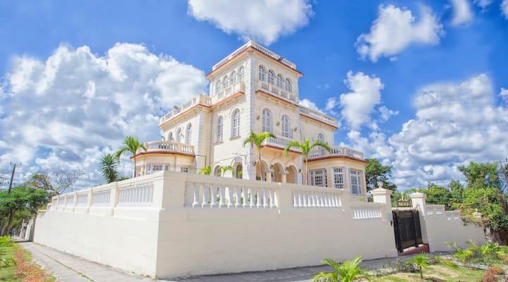 Lavillateresa-fullhouse - Havana