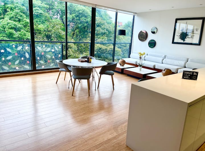 The Ultimate Luxury Retreat!  3bd Green Virrey Apt - 