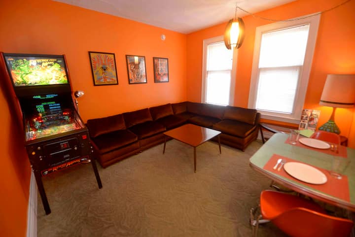 Colorful Heritage Hill Apartment W/ Pinball! - Grand Rapids, MI