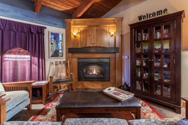 Cozy 2bd Condo, Walk To Canyon Lodge! - June Lake, CA