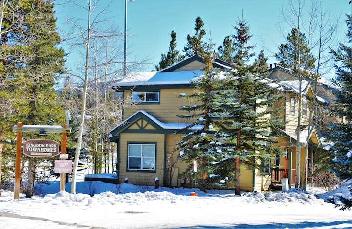 Mountain Chic Townhome In Breckenridge! - Breckenridge, CO