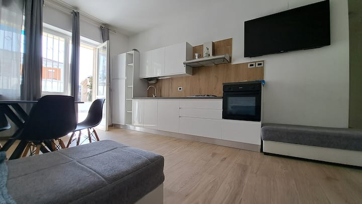 Pieno Centro, Due Passi Dal Mare E 180mq Terrazza - Pescara