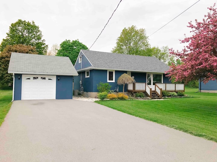 The Badger House Pec - Prince Edward