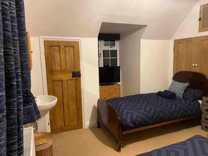Cheltenham Races B&b! - Tewkesbury