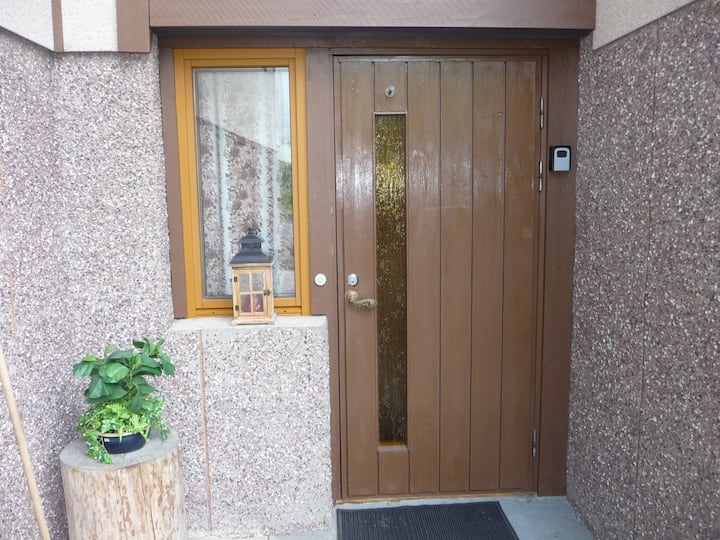 Cozy Apartment In A Peaceful Area Near City Center -