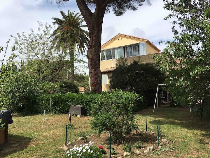 À 5 Mn De La Plage Avec Jardin - Saint-Mandrier-sur-Mer