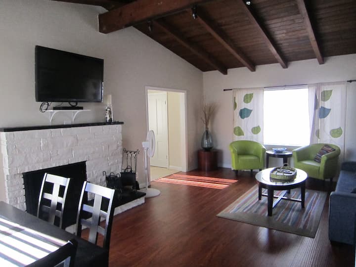 Hermosa Beach Pad - Steps To Surf And Sand - Hermosa Beach, CA