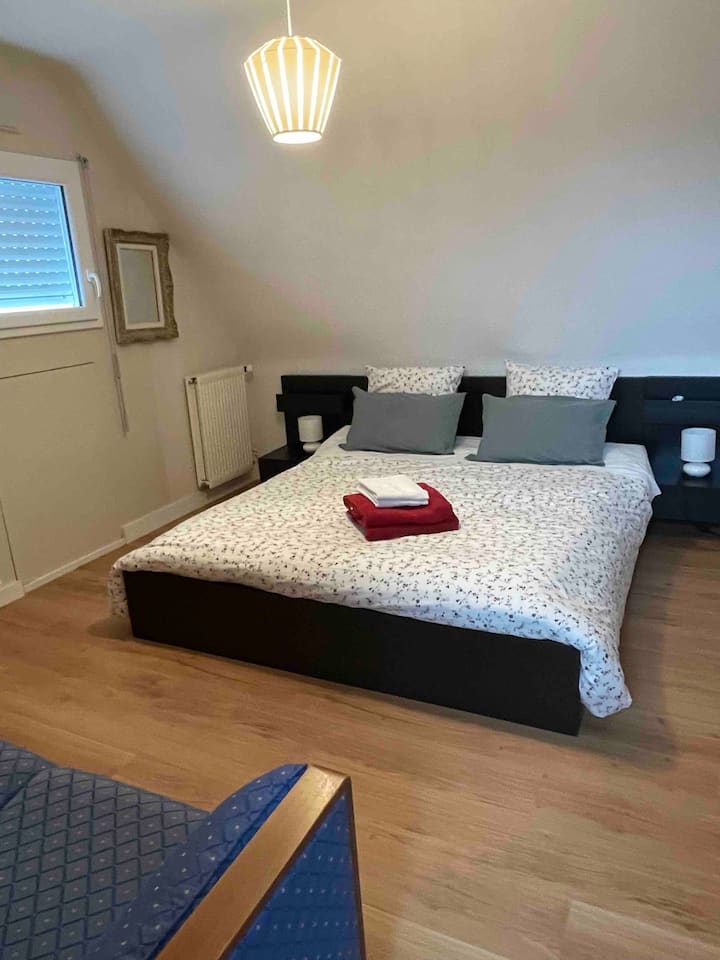 Chambre Lit 160 Dans Maison, Pdj - Carnac