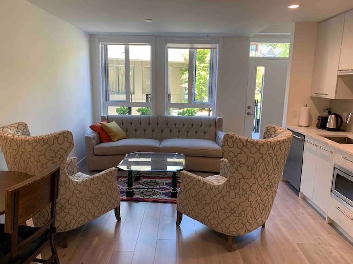 Brand New One Bedroom Condo - West Vancouver