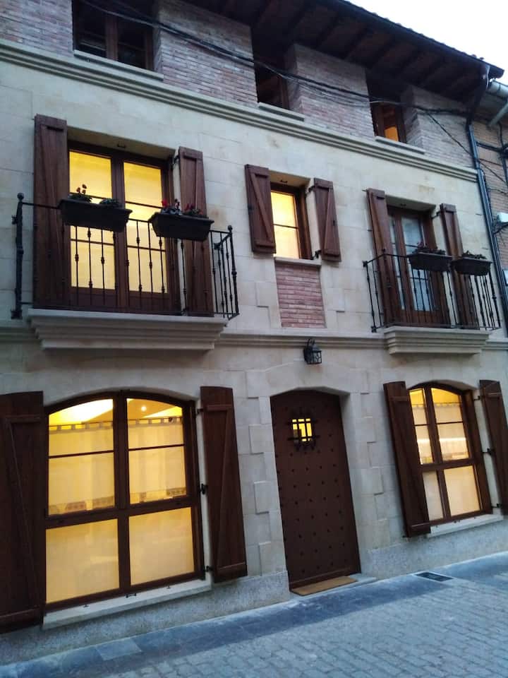 Casa Rural Dondecristina.com (Casa Entera) - Ezcaray