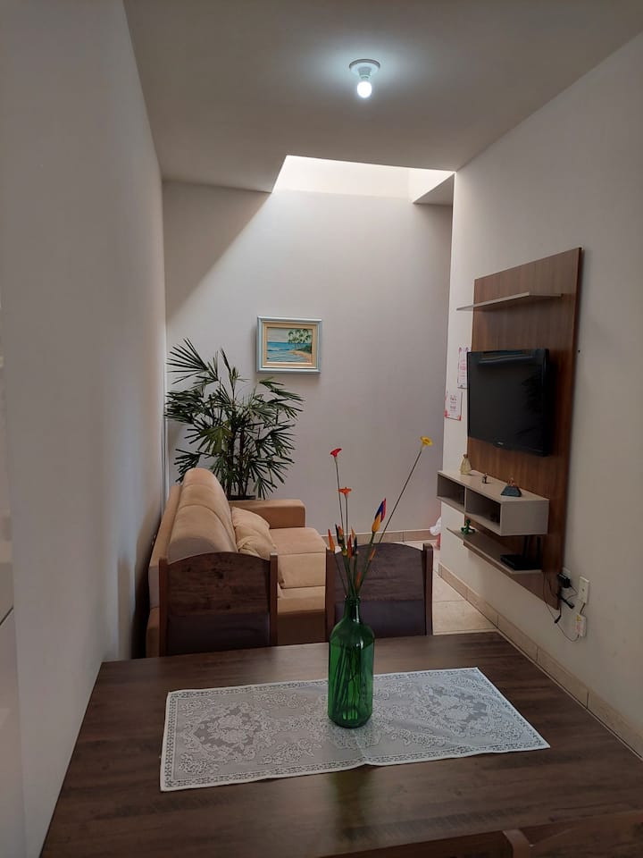 Casa Curupira: Varanda Grande, Espaço Aconchegante - Uberlândia