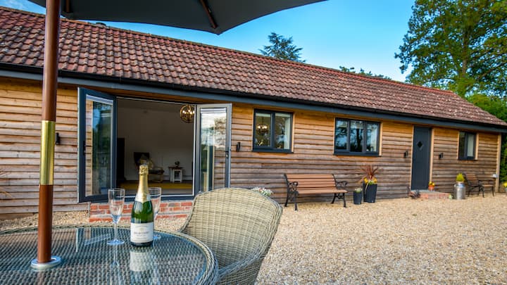 Oak Tree Barn In Wiltshire Near Bath & Longleat - Warminster