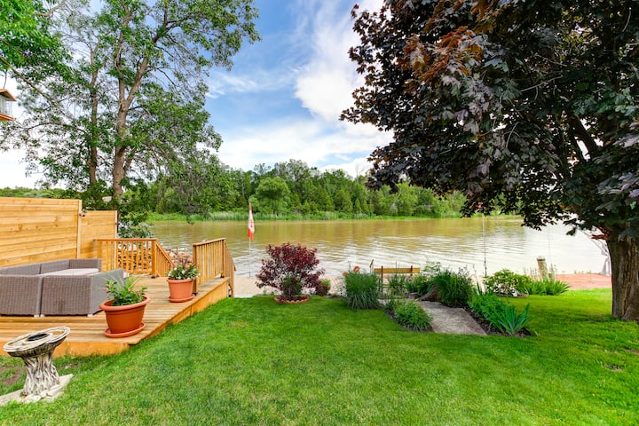 Riverside Haven:4 Bed Home On Wasaga Beach Main St - Wasaga Beach