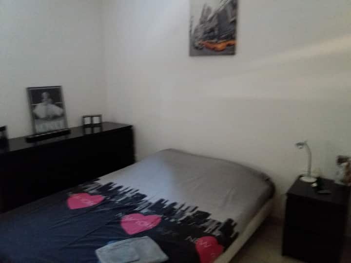 Chambre Meublée - La Garde