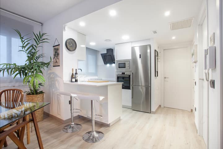 Blanes Beach ★ Costa Brava ★ Acogedor Y Moderno Apartamento, Muy Bien Ubicado. Wi-fi Gratis. 4 Pax. - Blanes