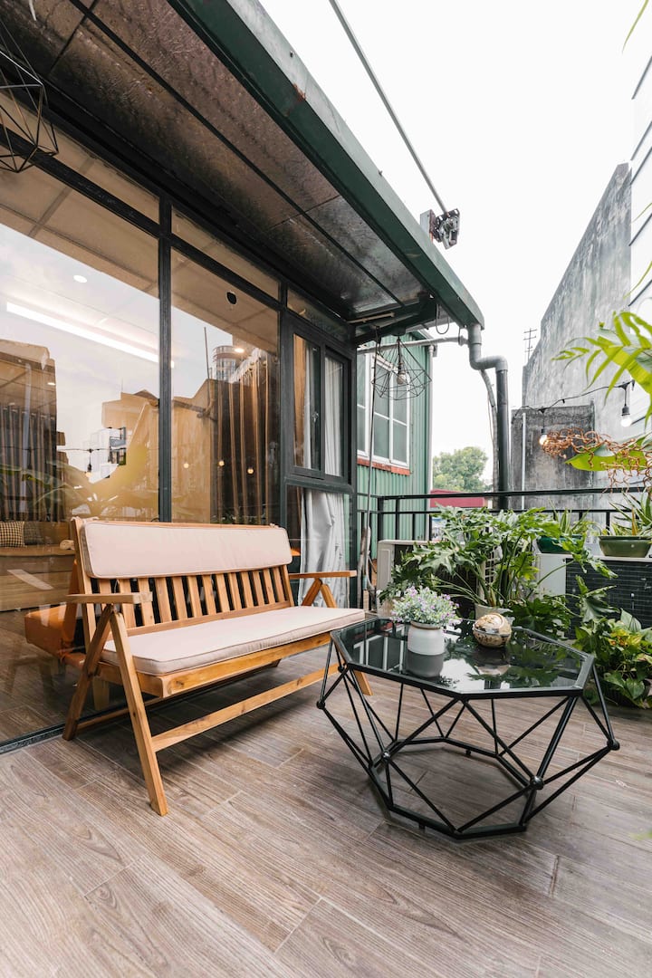 Super Location/ Big Balcony/culinary Paradise - Hanoi