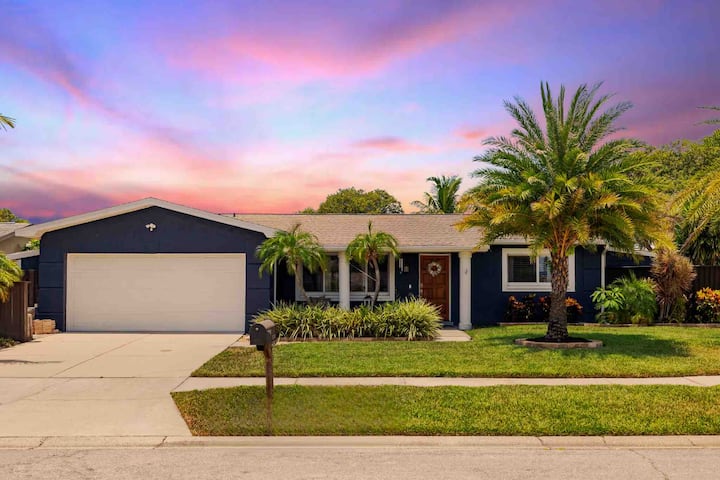 Paradise Cove-designer Home | Pool+spa | Arcade - Largo, FL