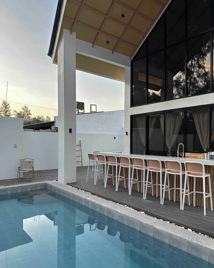 Aoamis At Liwa | A Beach House Loft-type Villa - San Felipe