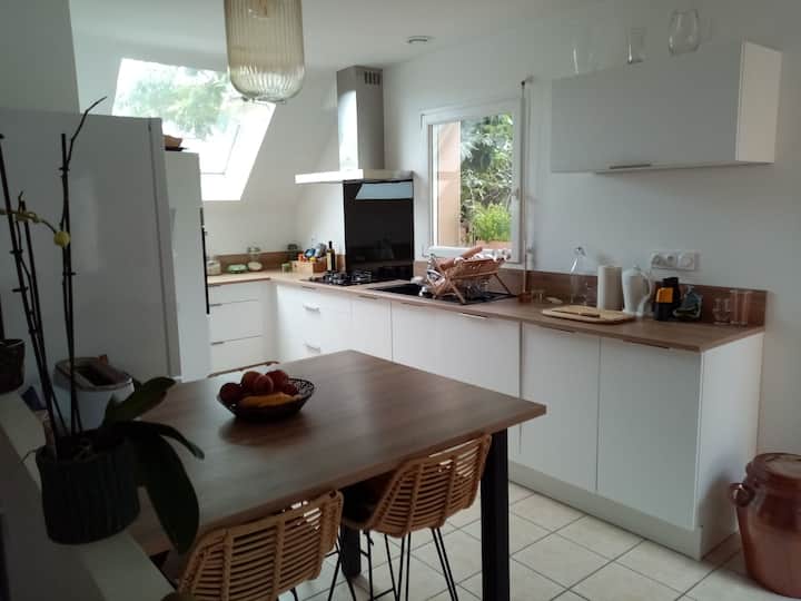 Chambre Tranquille
Sde Et Salon Privatifs - Vannes