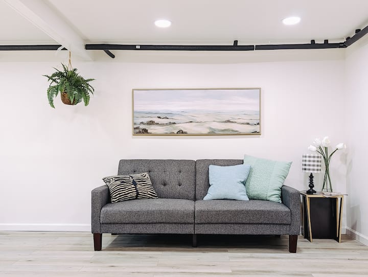 Spacious Studio Near Hofstra University. - Freeport, NY