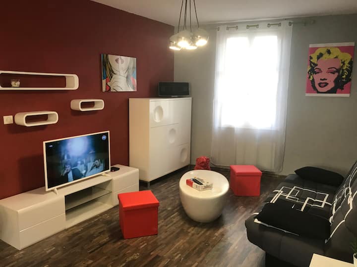 Appartement Pop Art Avec Garage Centre Historique. - Béziers